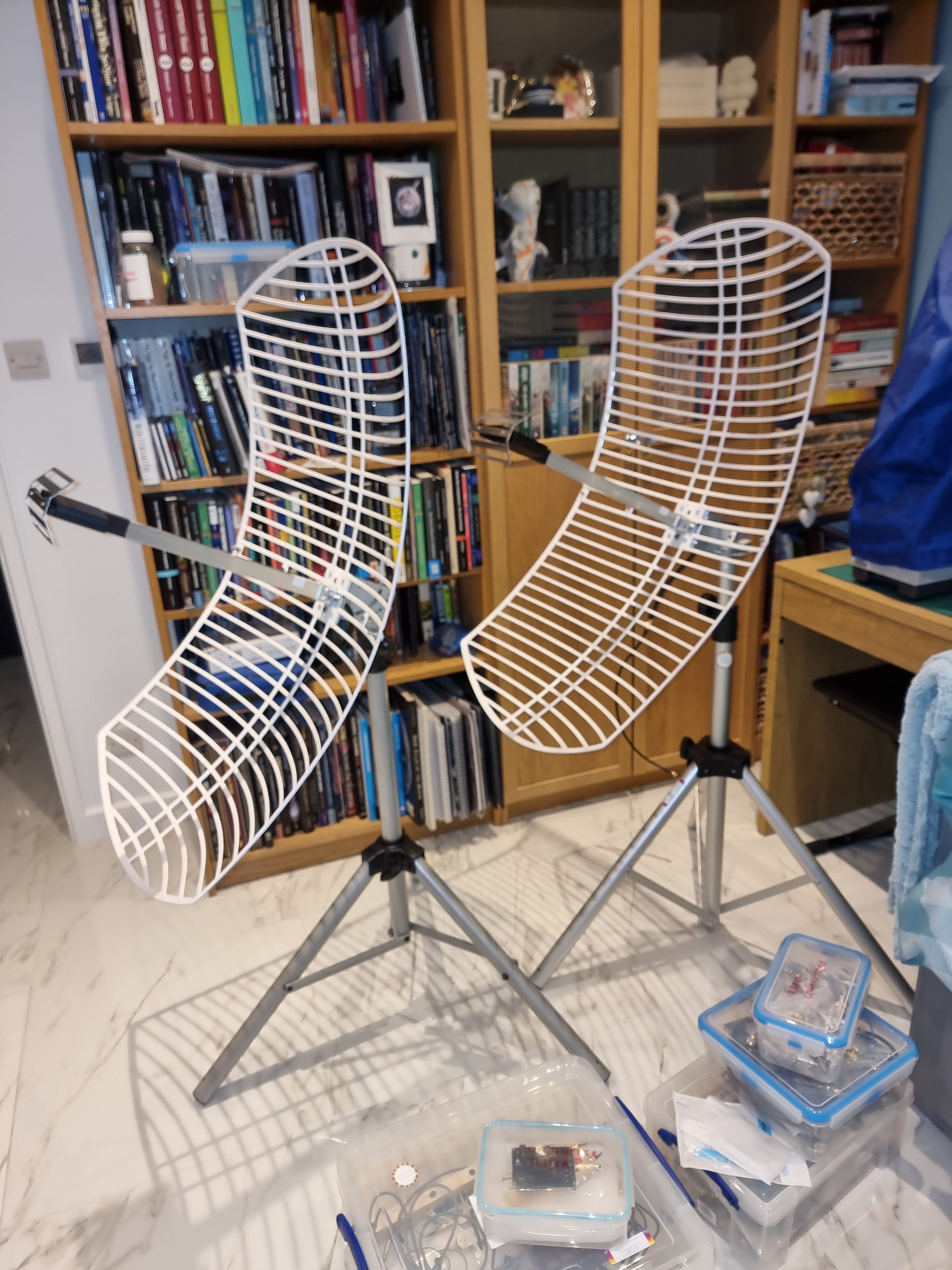 The 2 aerials of LIMA (Lichfield Interferometer Mini Array) 30/11/23 ...