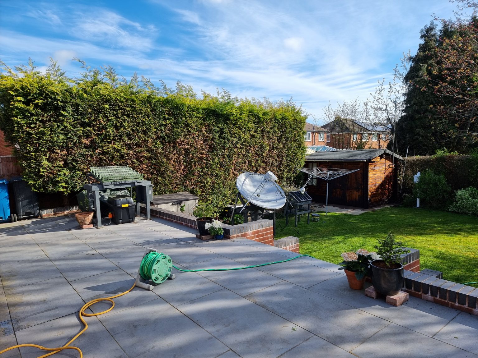 Photos of LRO-H1, LRO-H2, and LRO-H3 hydrogen-line radio telescopes at ...